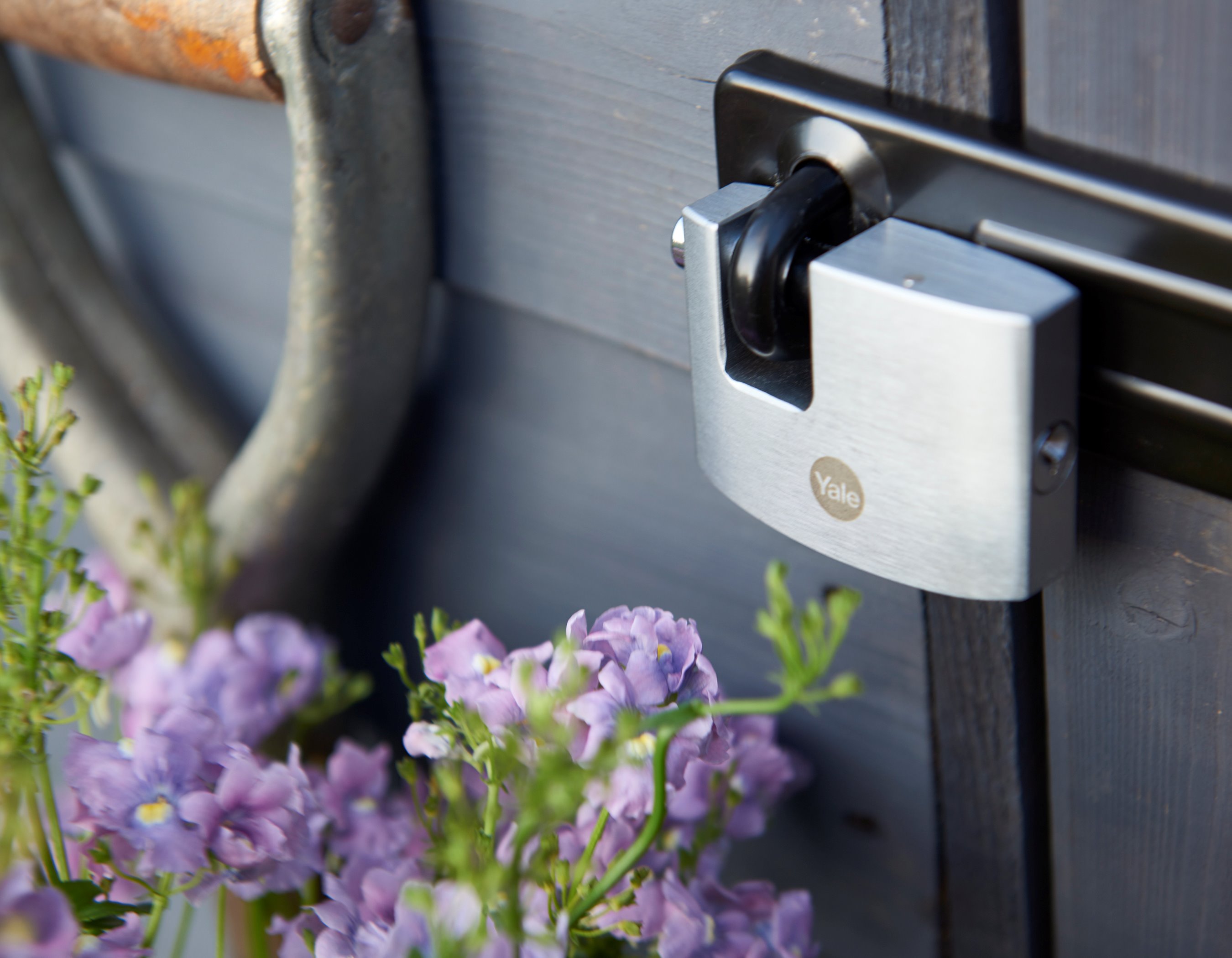 Y124B/70/115/1 - Lacăt Yale rectangular din alamă cu finisaj cromat | Yale