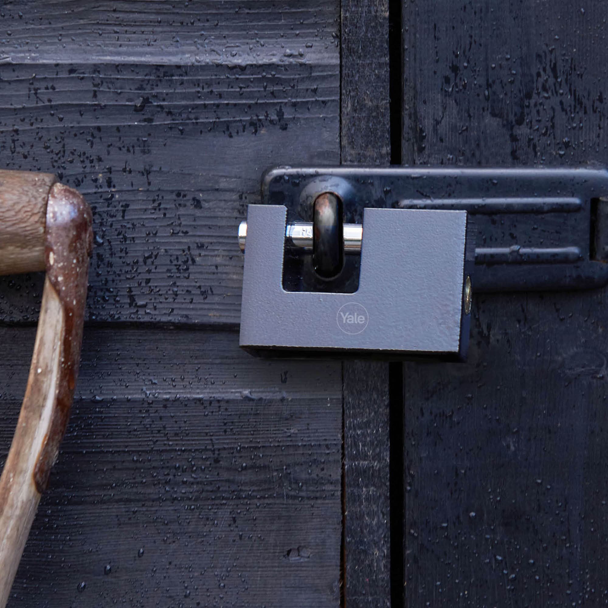 Iron Shutter Padlocks | Yale